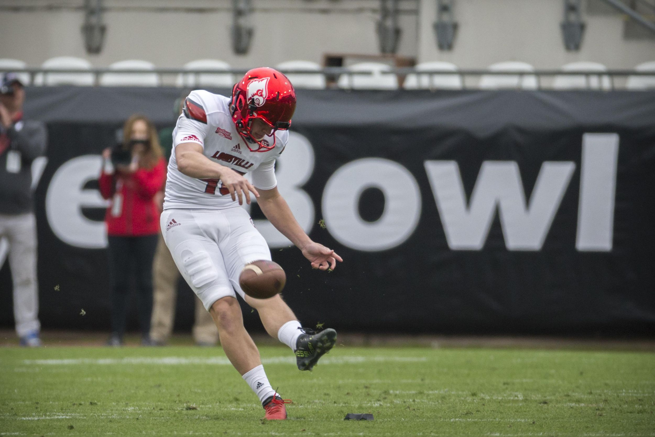NCAA approves rule aimed at decreasing kickoff returns