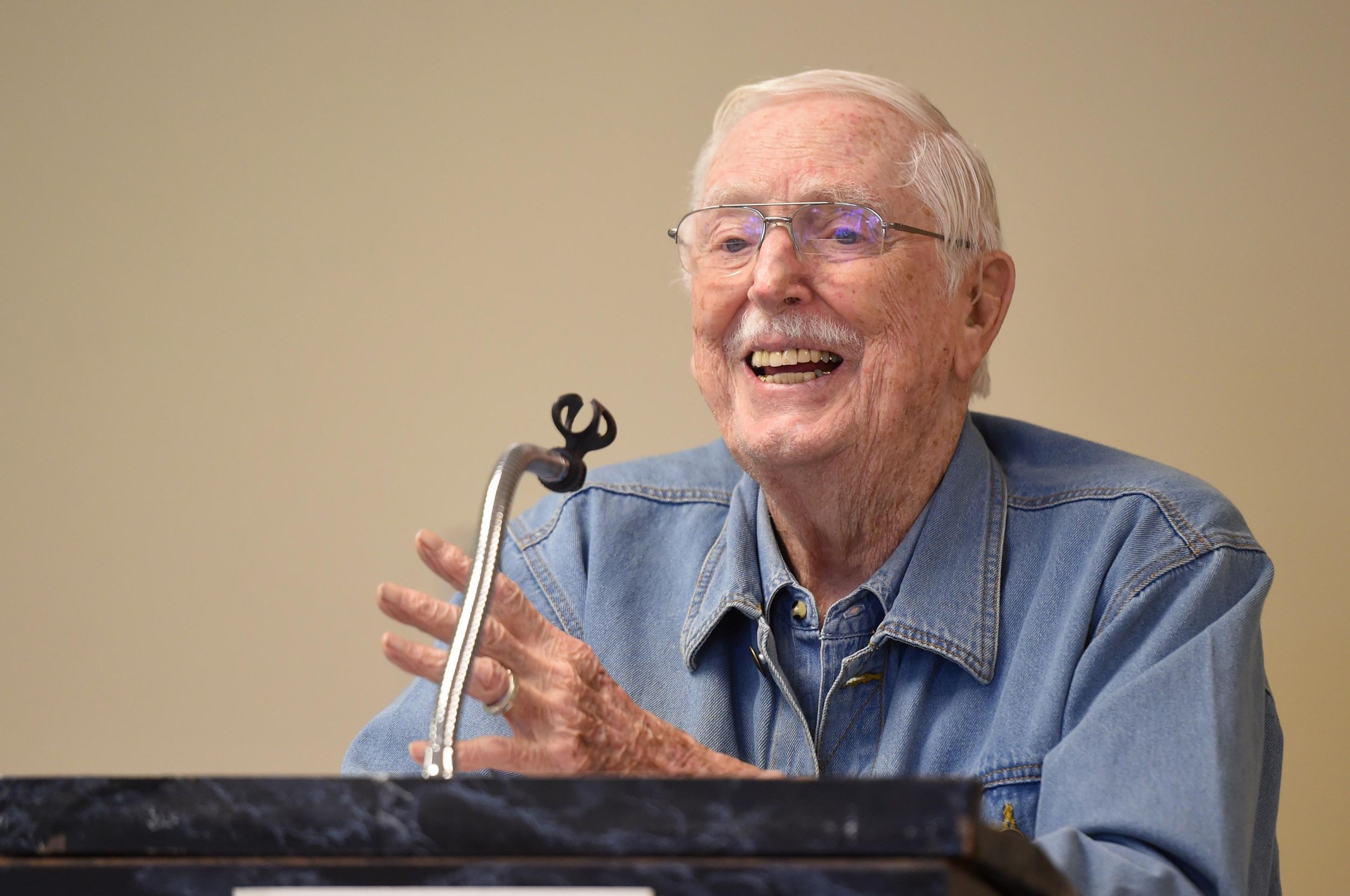 Seizing serendipity: WWII vet Stan Parks has lived a Renaissance man’s life Seizing serendipity: WWII vet Stan Parks has lived a Renaissance man’s life