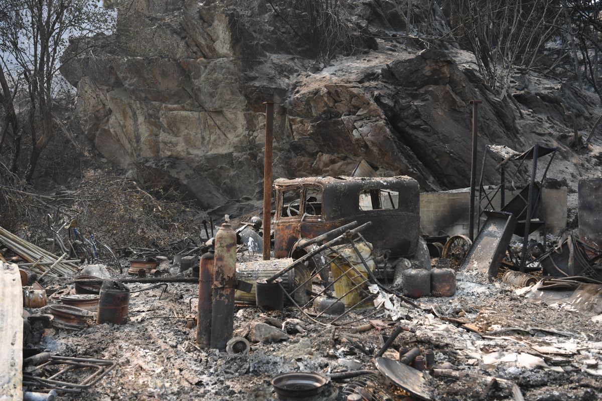 Cold Springs Fire and Pearl Hill Fire rip through Bridgeport - Sept. 8 ...