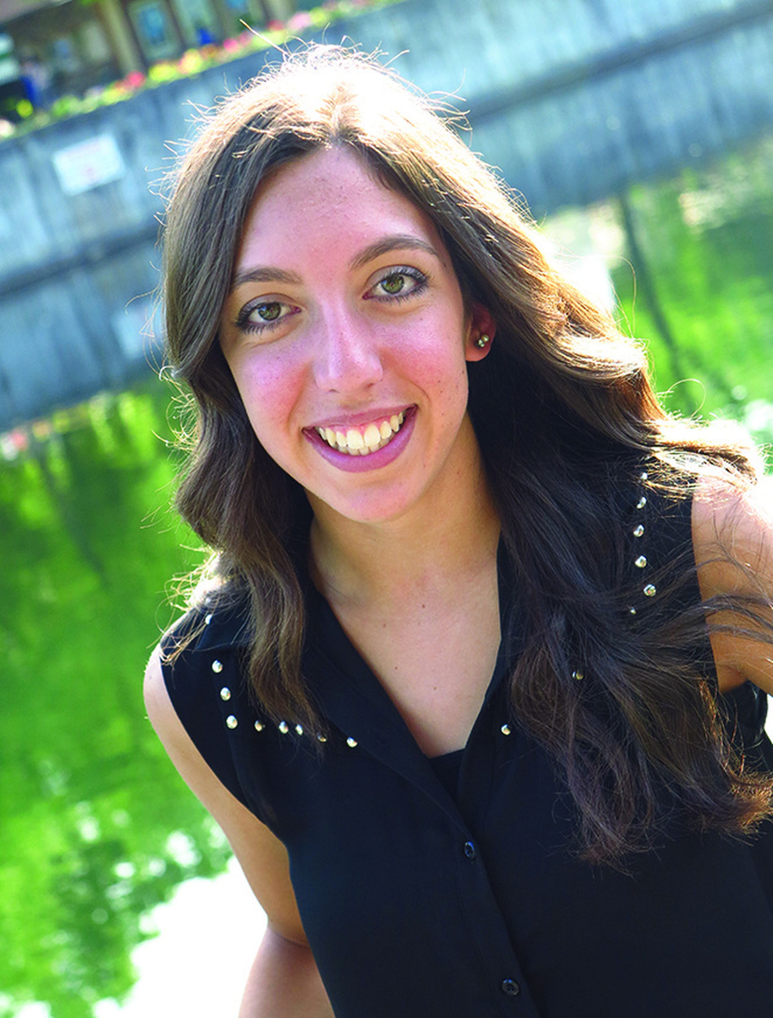 Anna Crow's Instagram, Twitter & Facebook on IDCrawl