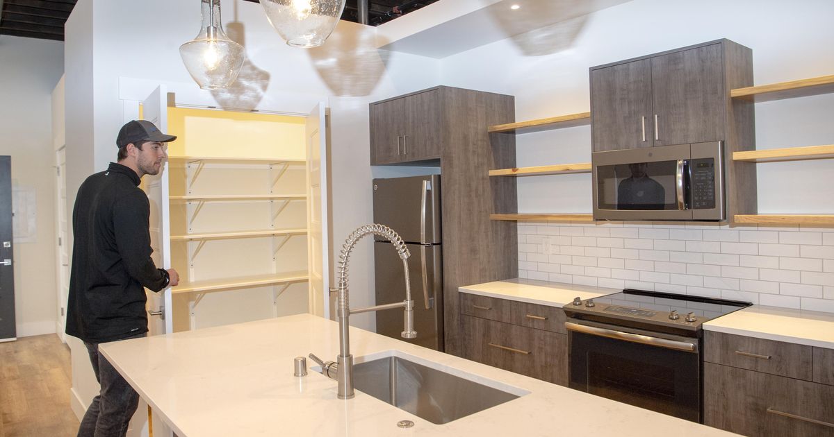 Built immediately after Great Spokane Fire, Genesee Block Building ...