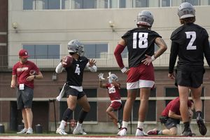 Washington State's quarterback competition gets an update, plus other ...