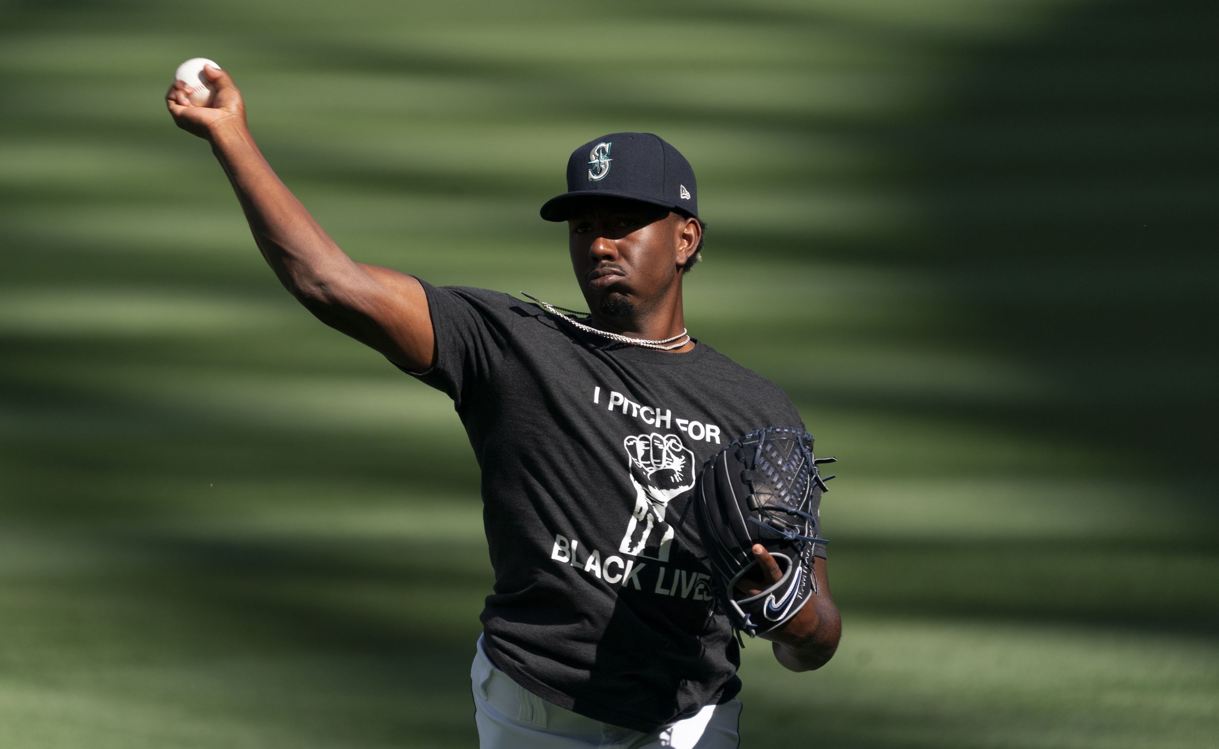 Mariners pitcher Justin Dunn’s offseason was full of clichés, but that ...