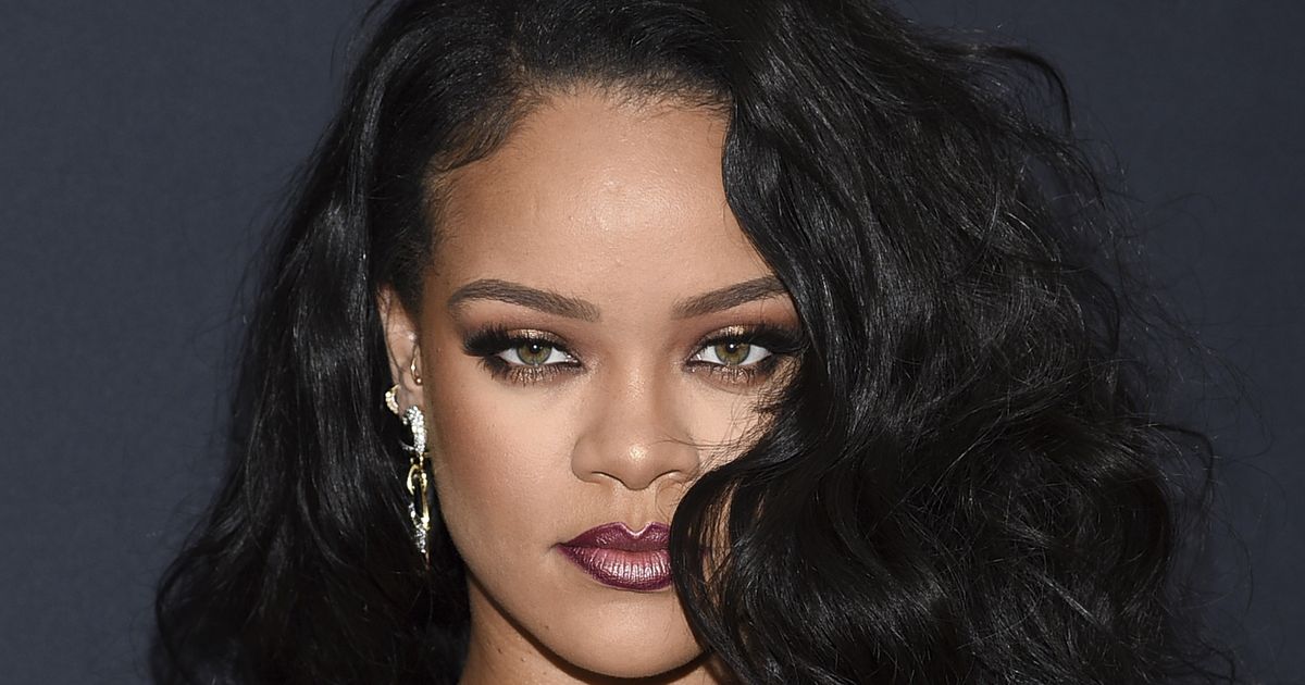 Rihanna apologizes to Muslim community for 'unintentionally offensive ...