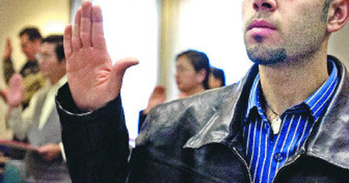 Iraqi refugee sworn in as citizen | The Spokesman-Review