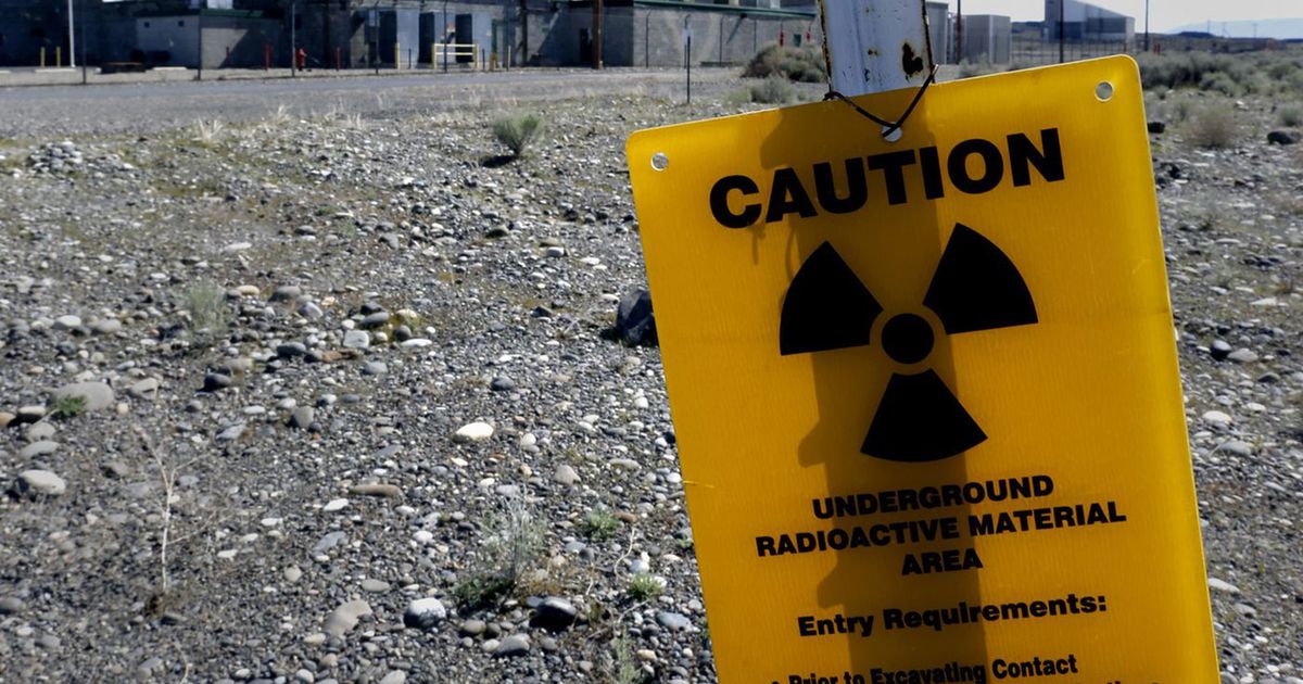 Workers start emptying radioactive waste from massive, leak-prone ...