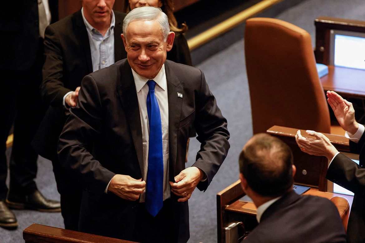 Benjamin Netanyahu sworn in as Israel’s premier once more Benjamin Netanyahu sworn in as Israel’s premier once more