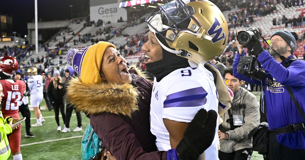Standout QB Michael Penix Jr. announces he’ll return to Washington for 2023 season
