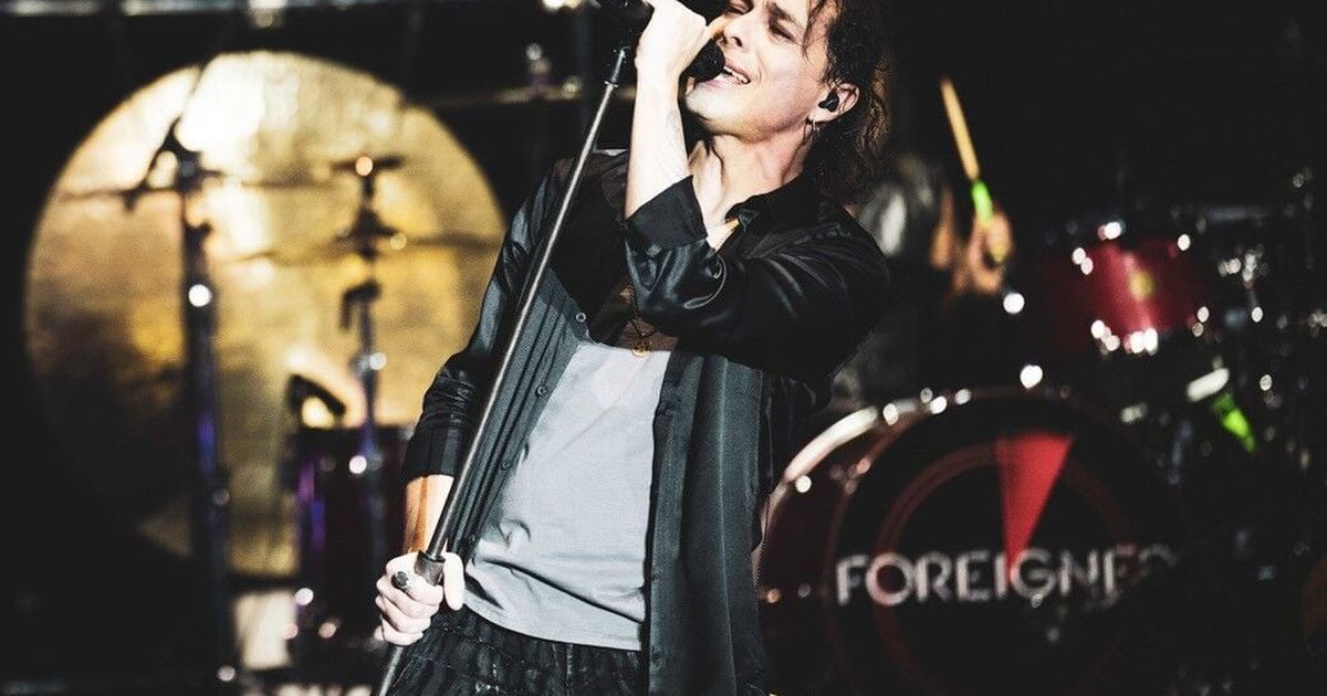 Foreigner's new lead singer reflects on Lou Gramm, Mick Jones and 'the ...