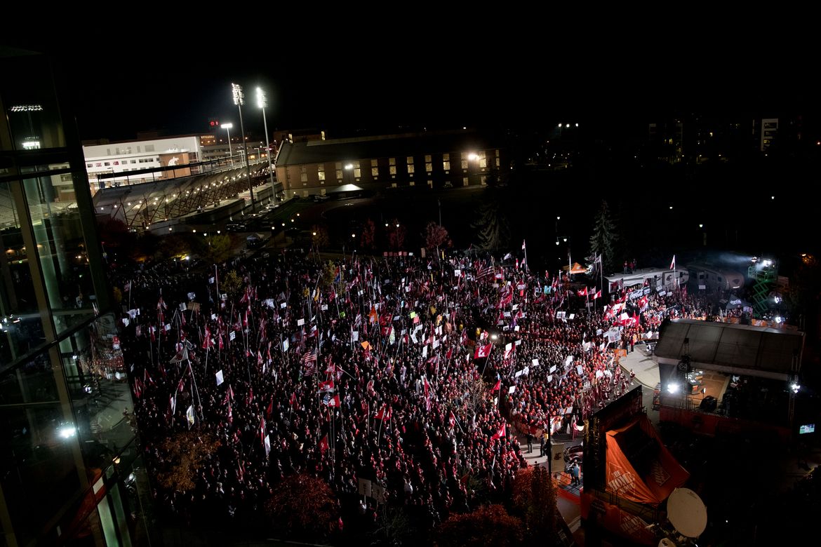 Memories of the Pac: As the conference crumbles around WSU football, a ...