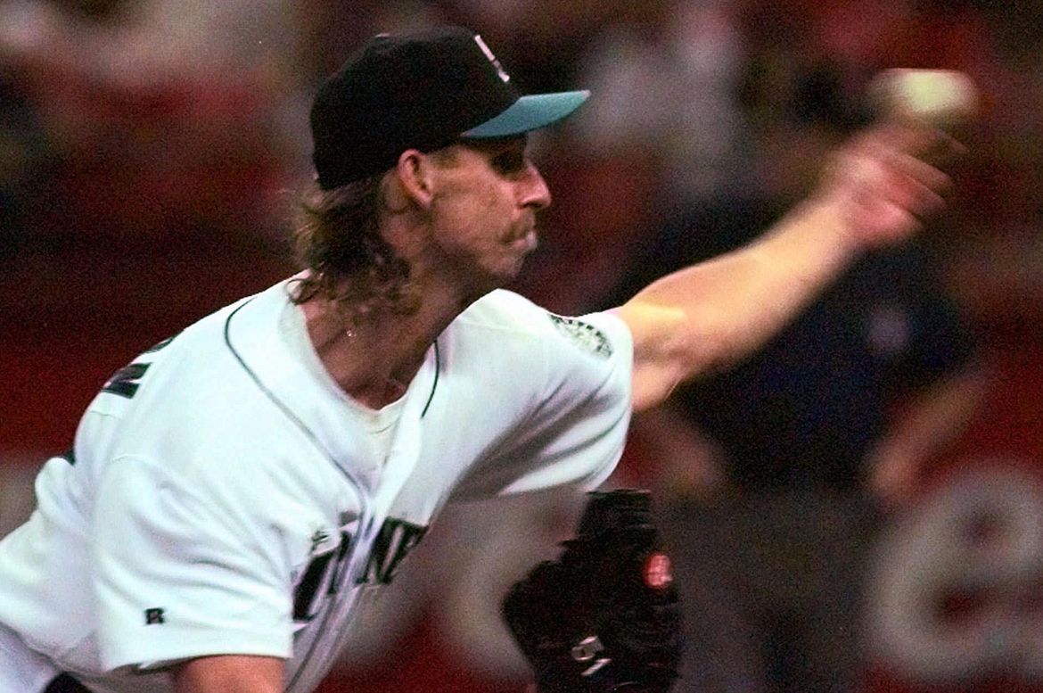 Ex-Mariners pitcher Randy Johnson puts Arizona home up for auction