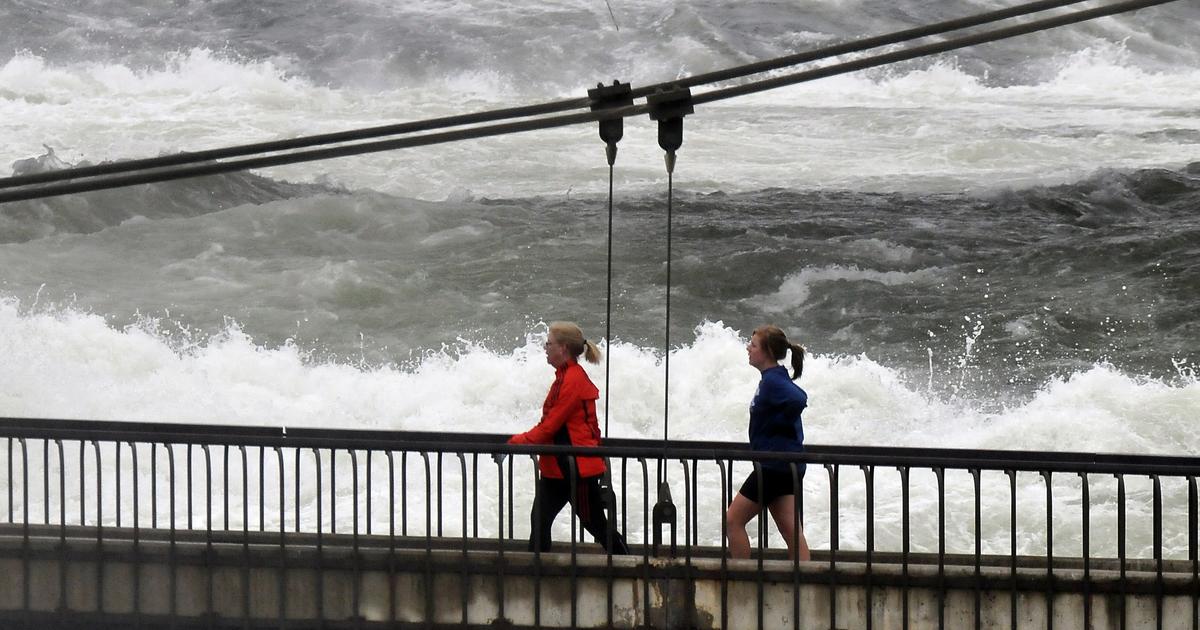 Photo: Spring runoff swells Riverfront Park falls