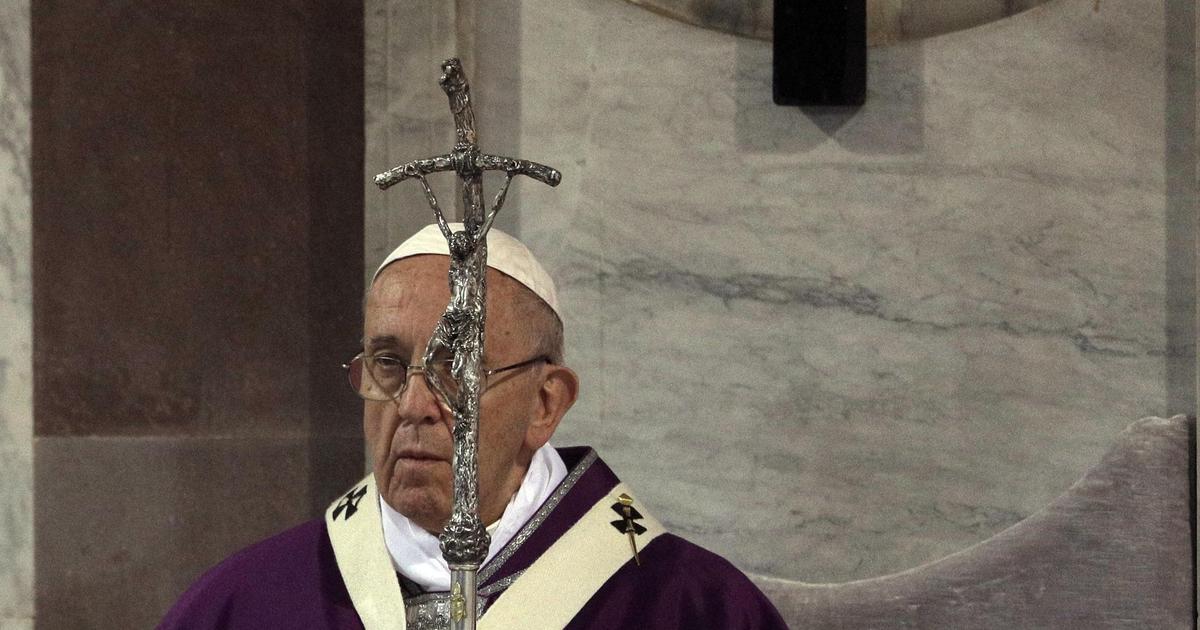 Pope Francis gets Ash Wednesday ashes in Rome to start Lent