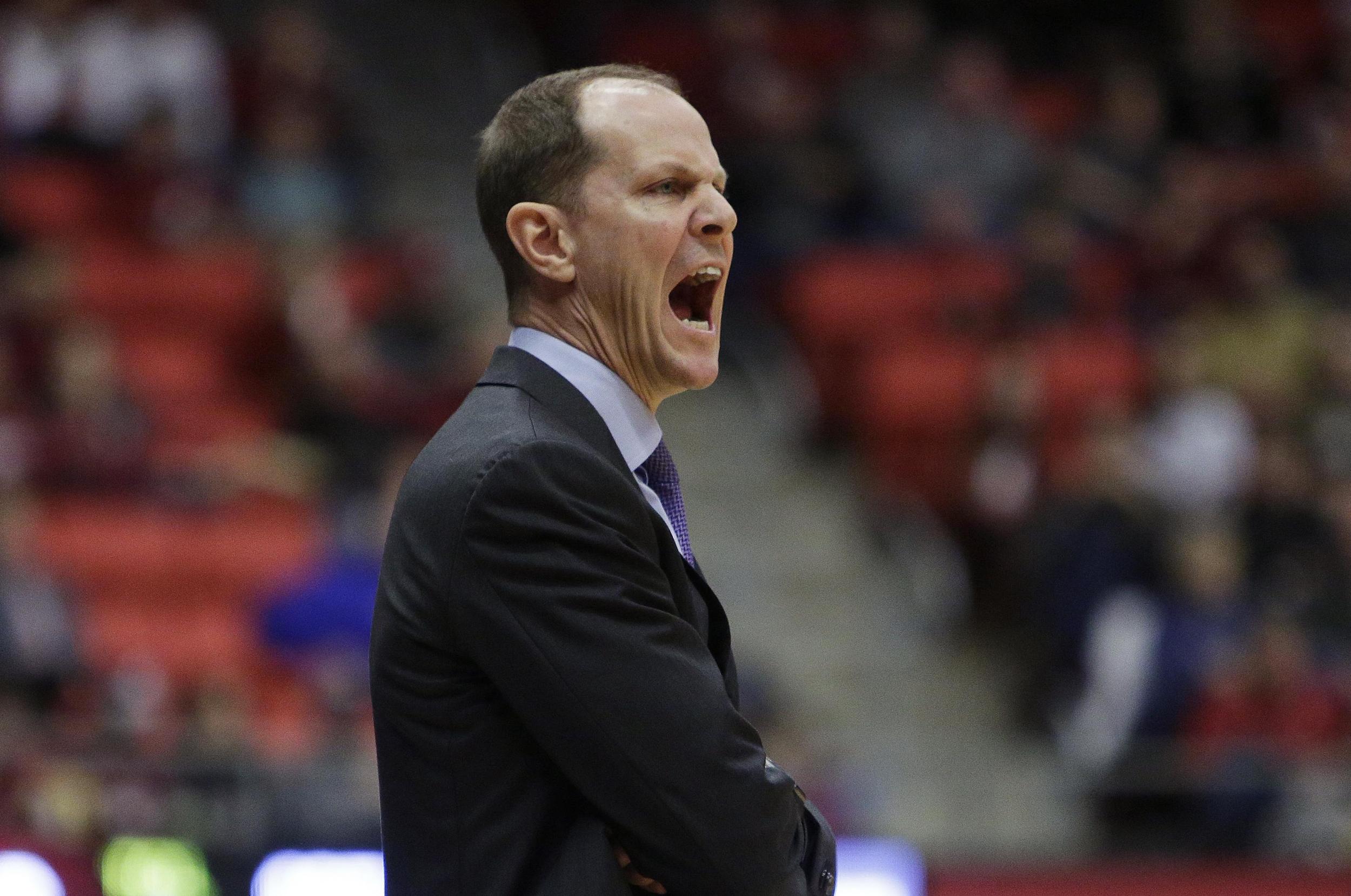 John Blanchette: Carlos Johnson and backseat strategy help Huskies find ...