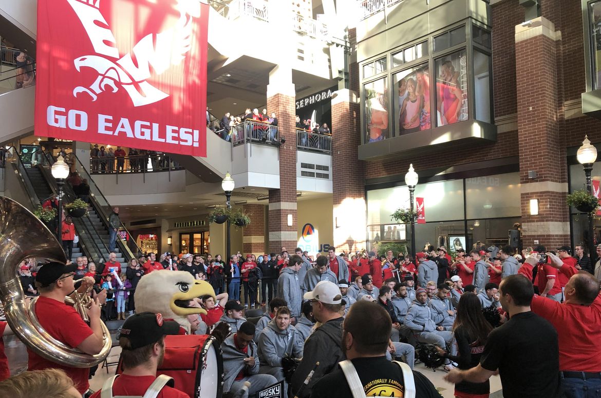 EWU Eagles fans rally downtown to celebrate national championship run