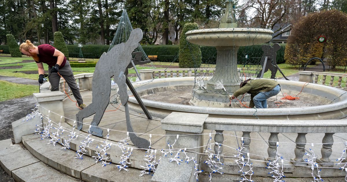 Manito Park Christmas light show switching to walk thru only; display ...
