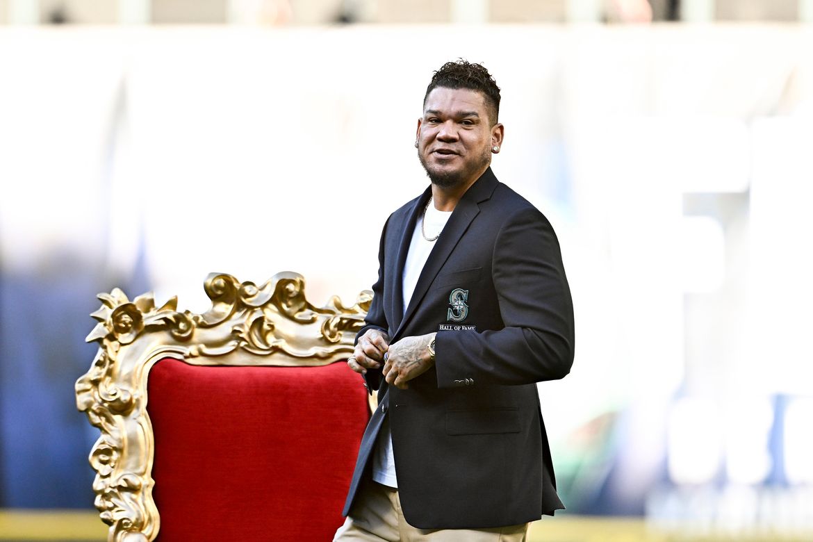 ‘King’ Felix Hernandez takes his throne as part of Mariners Hall of Fame