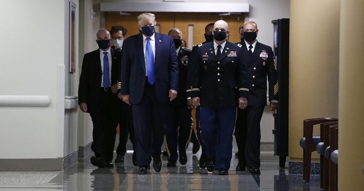 Trump wears mask in public for first time during pandemic
