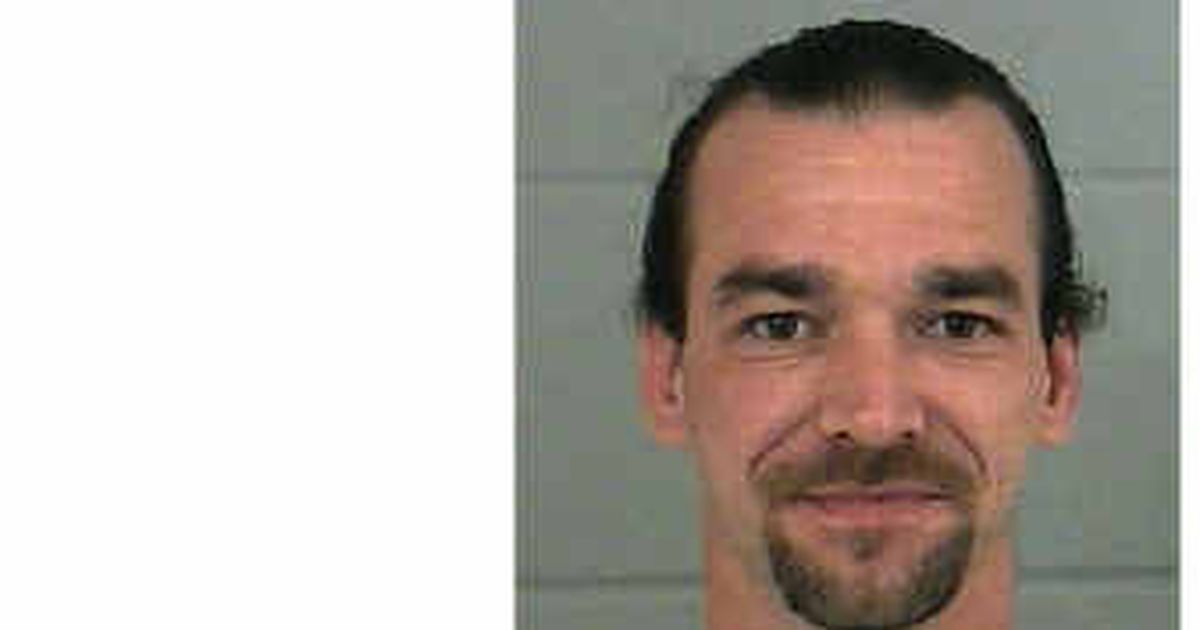 Police searching for inmate who escaped from Connell prison