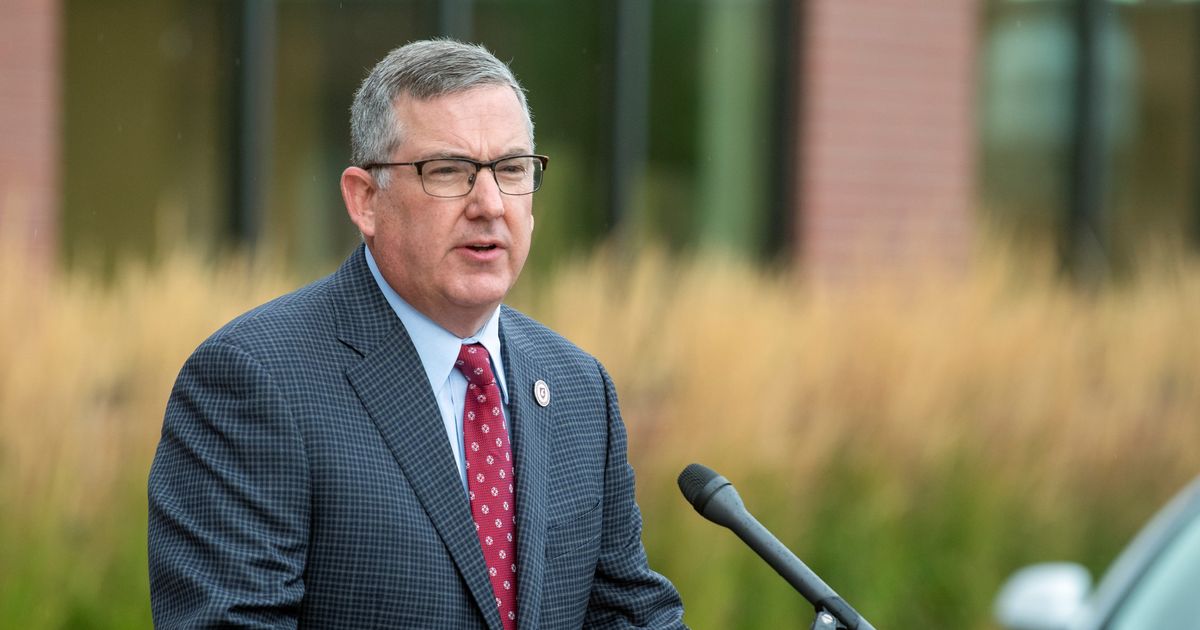 WSU president receives pay increase