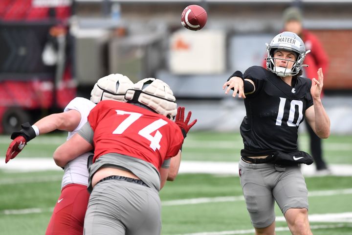 A closer look at the WSU QB battle between John Mateer and Zevi Eckhaus