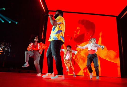 Khalid’s effortless talent, strong dancers and visuals carry Spokane ...