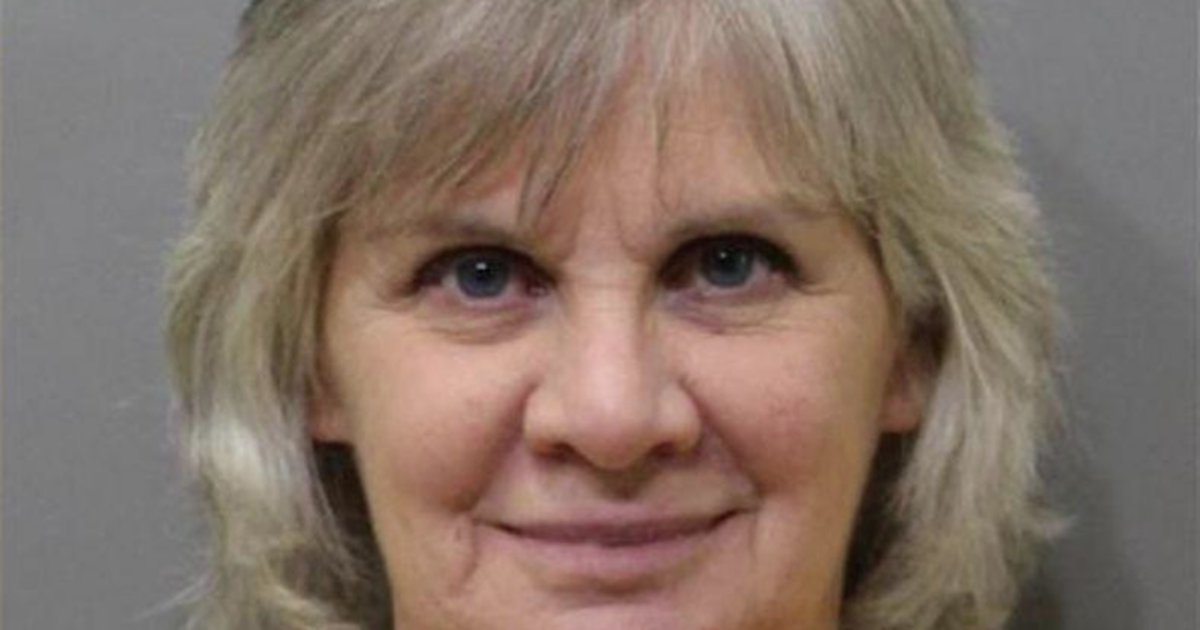 Judge rules Lori Isenberg’s silence as not guilty plea; trial date ...