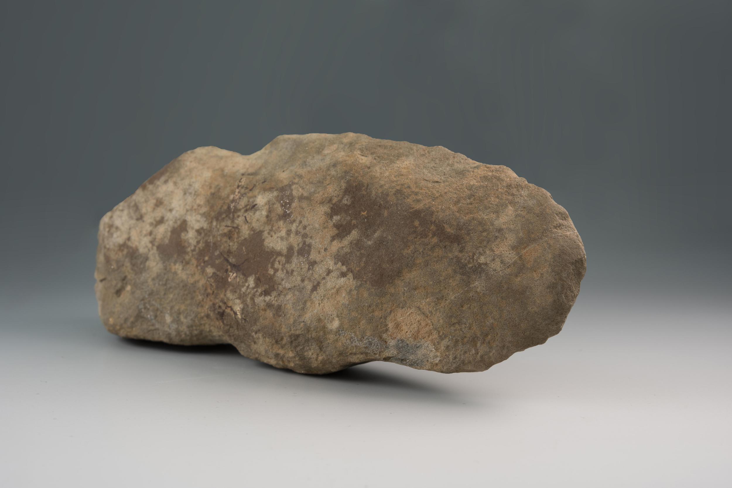 Students discover 6,000-year-old stone ax at Mount Vernon