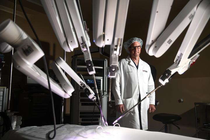 Multicare surgeon using robot for chest surgeries