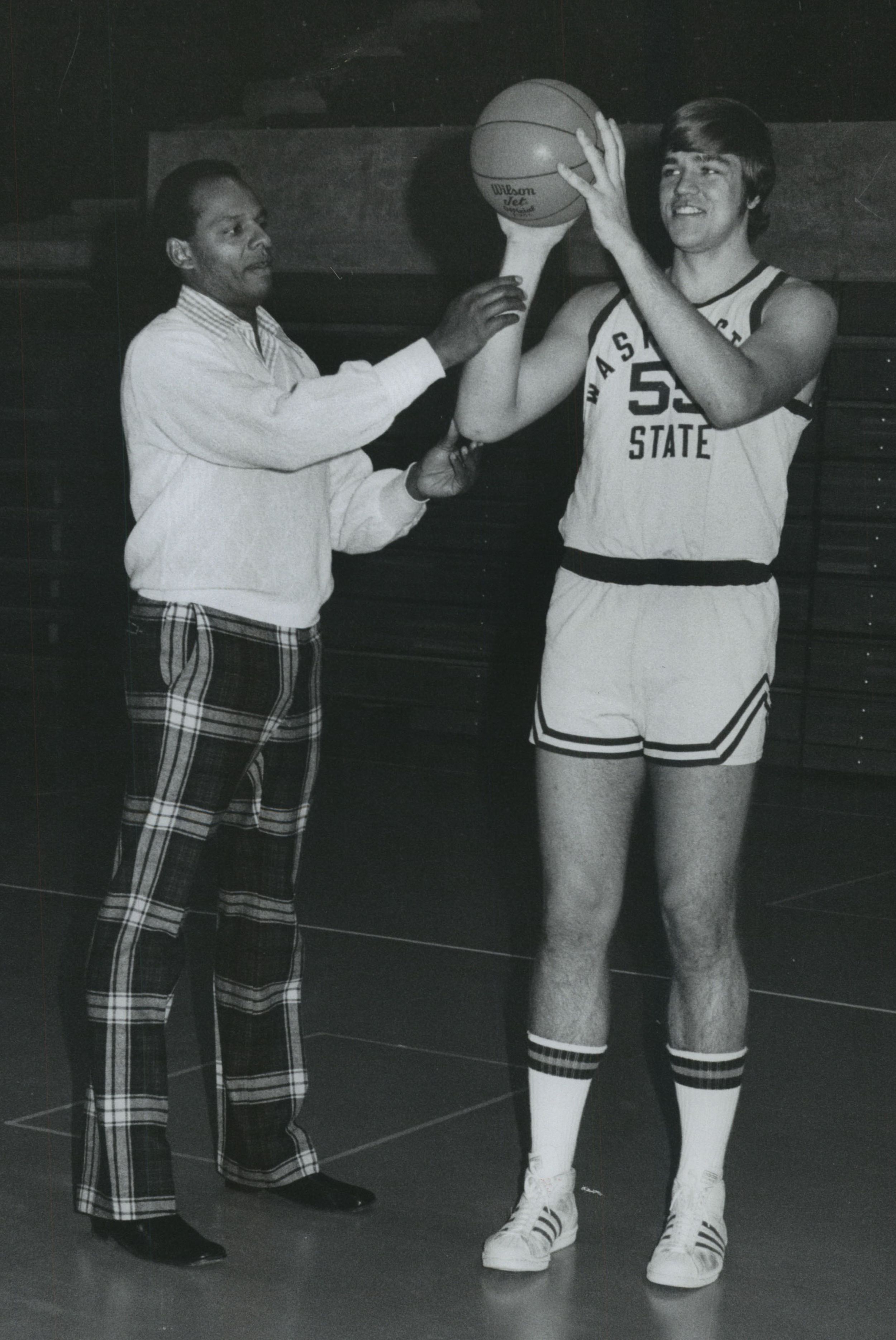 Dave Boling: Washington State coaching icon George Raveling continues ...