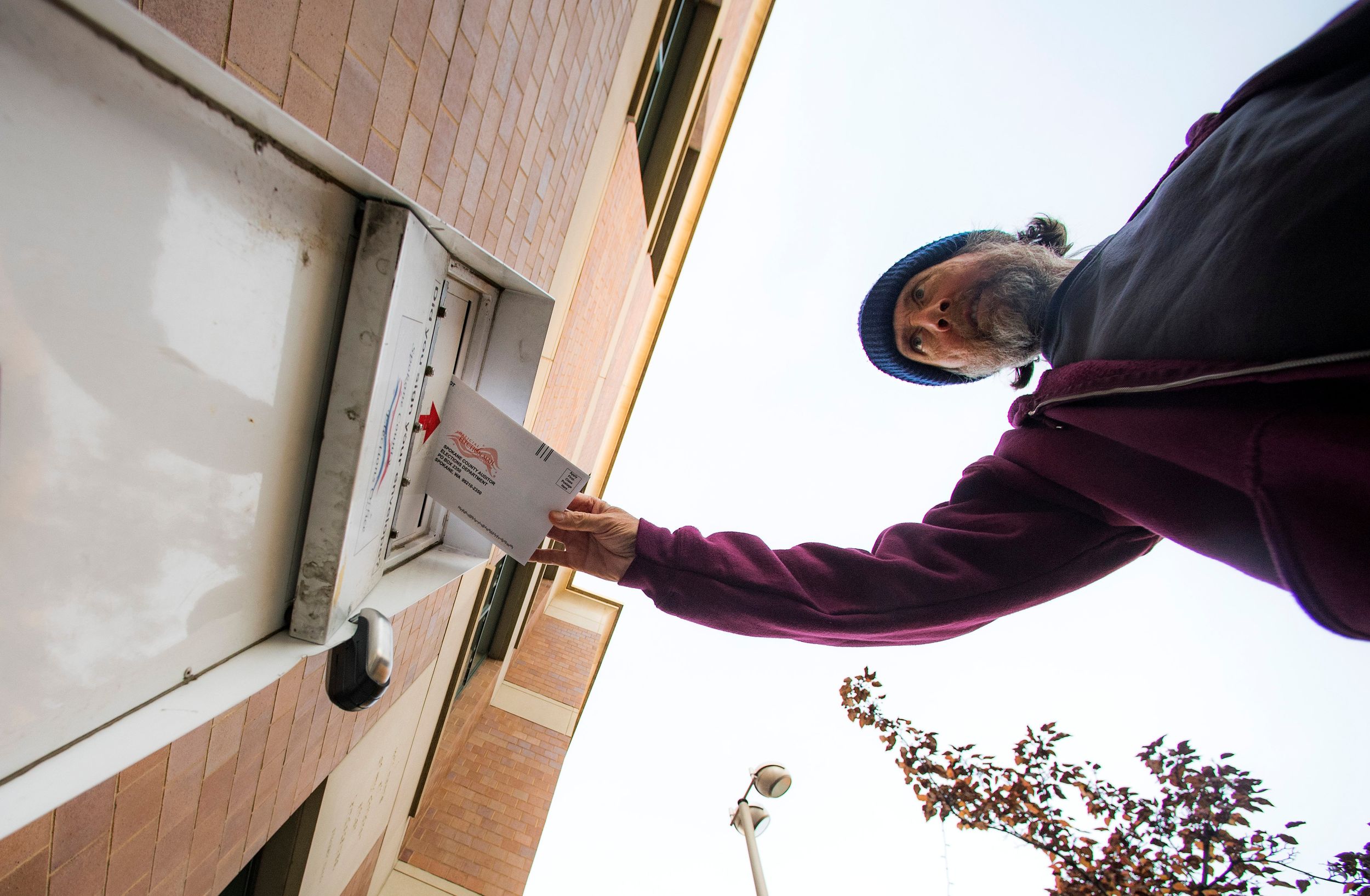 Signature problems spark high ballot challenges in largely Latino ...