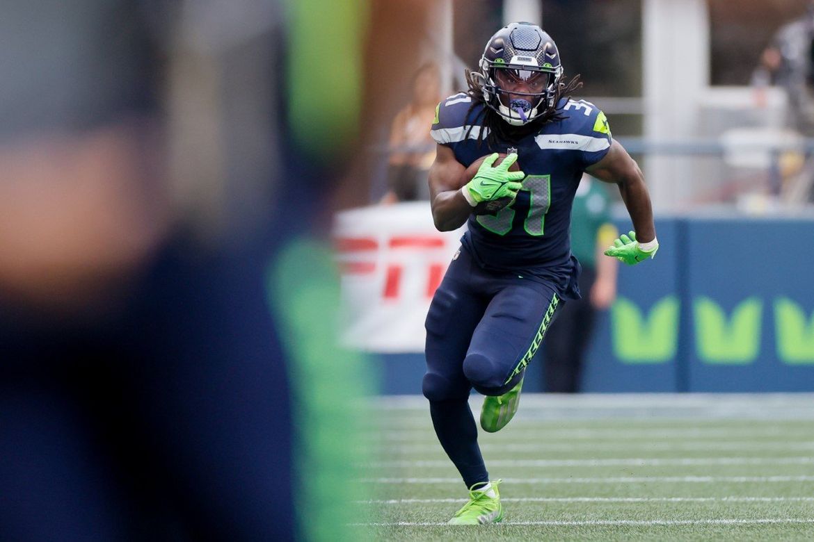 DeeJay Dallas and Travis Homer show well in preseason, could become ...