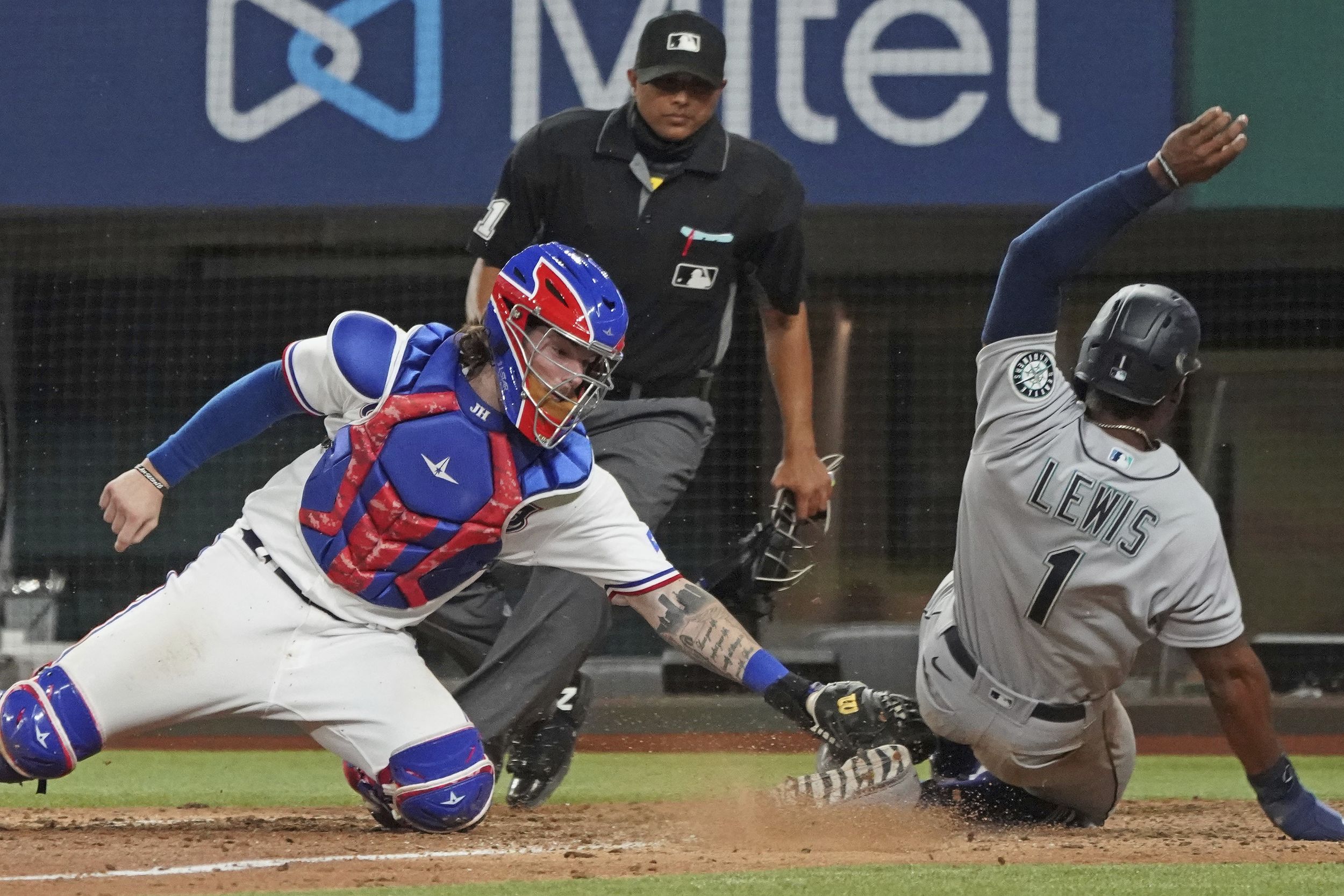 In Year 3 of their rebuild, the Mariners are slipping back into ...