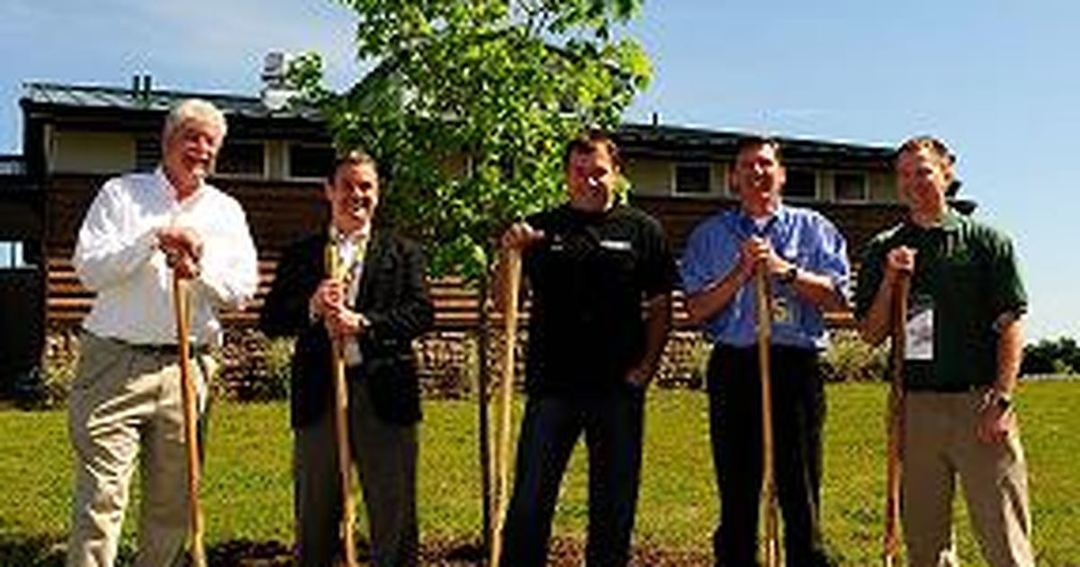 NASCAR Tree-Planting Program To Capture Carbon Emissions