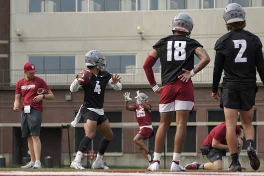 Washington State's quarterback competition gets an update, plus other ...