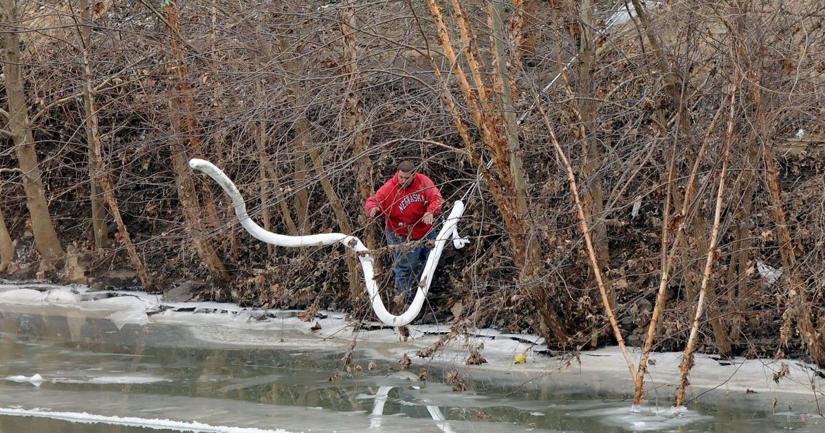 Leaky tank spills chemicals into Charleston water | The Spokesman-Review