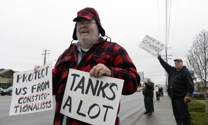 ‘Constitutionalists’ protest at Spokane Valley Police Precinct