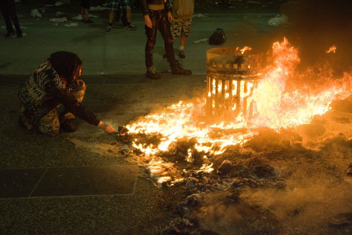 Stanley Cup riots in Vancouver - June 16, 2011 | The Spokesman-Review