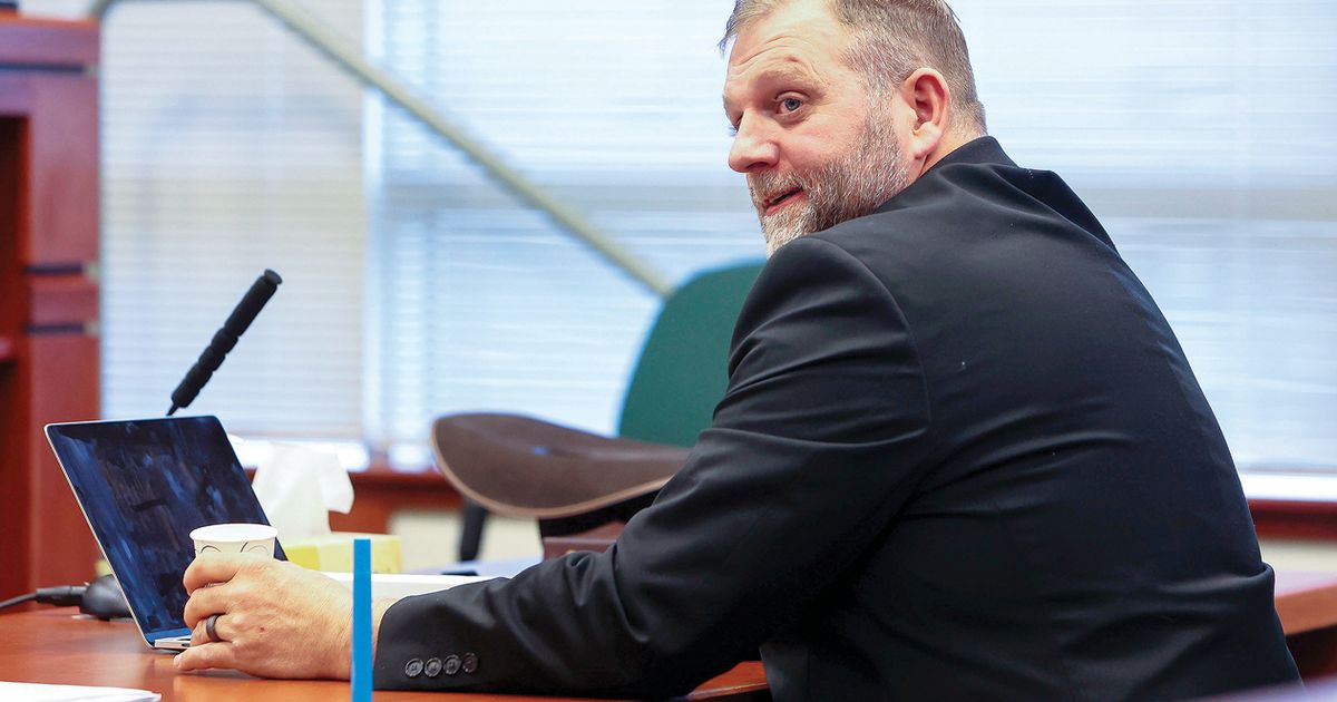 Ammon Bundy pays himself thousands in campaign cash