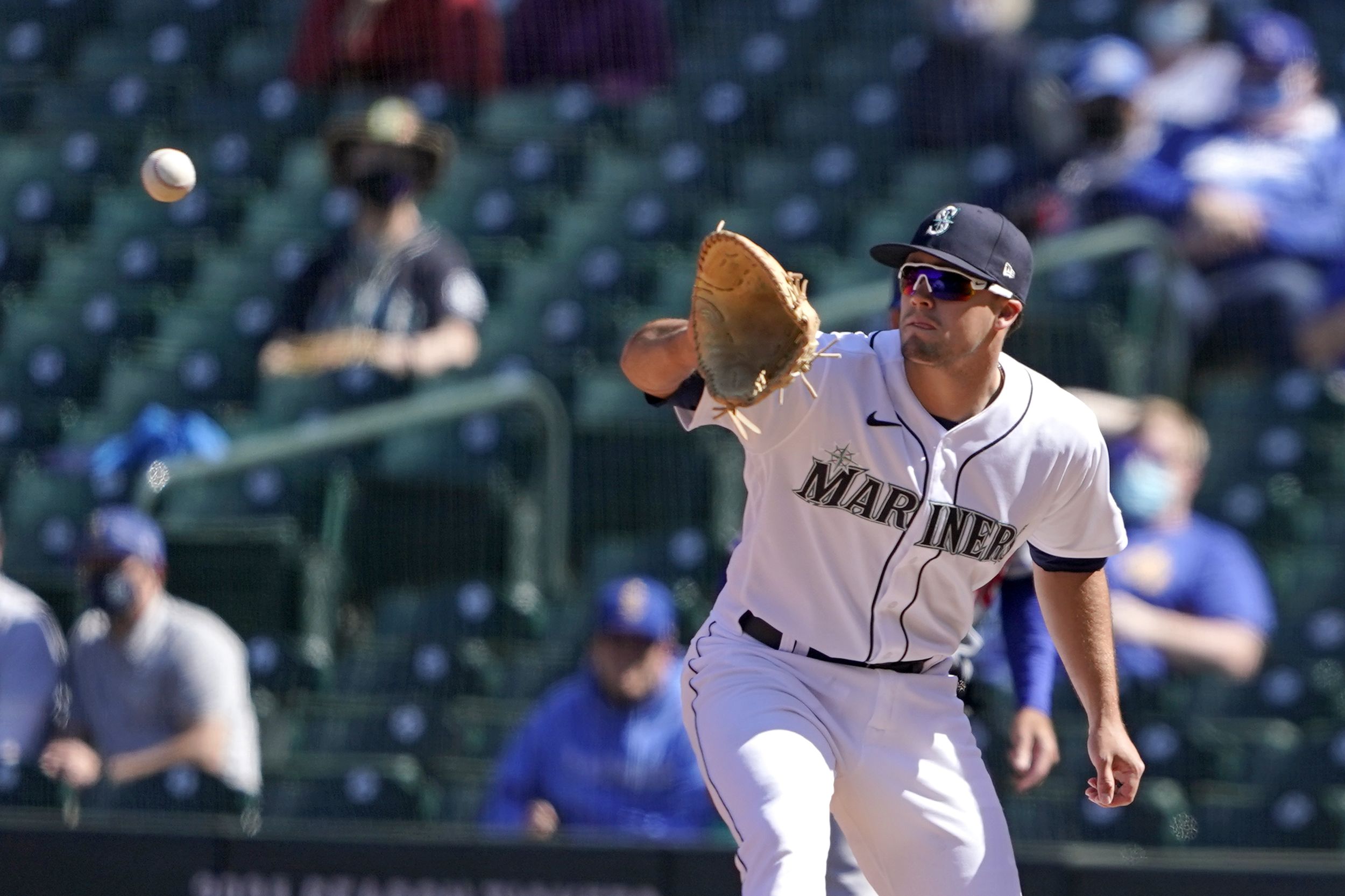 Seattle Mariners first baseman Evan White to undergo surgery to repair ...