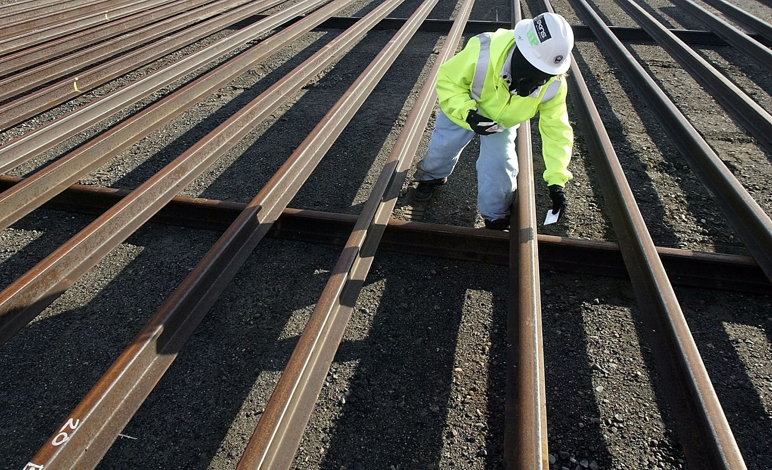 Rail track recycling saves money on Hanford cleanup