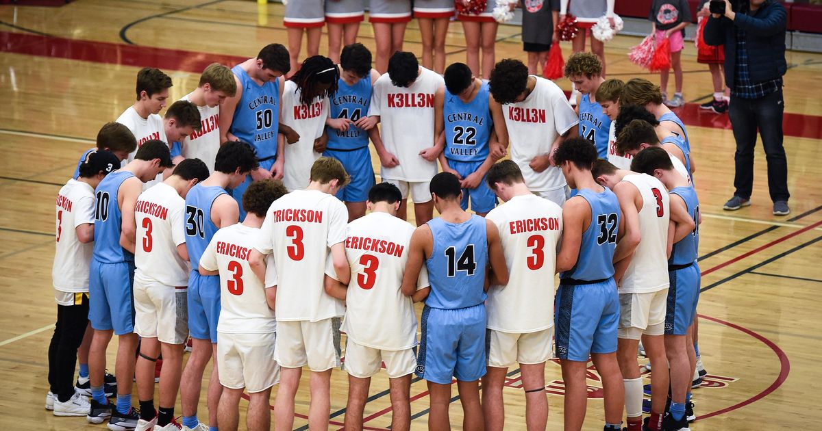 Ferris, Central Valley players come together to honor Kellen Erickson