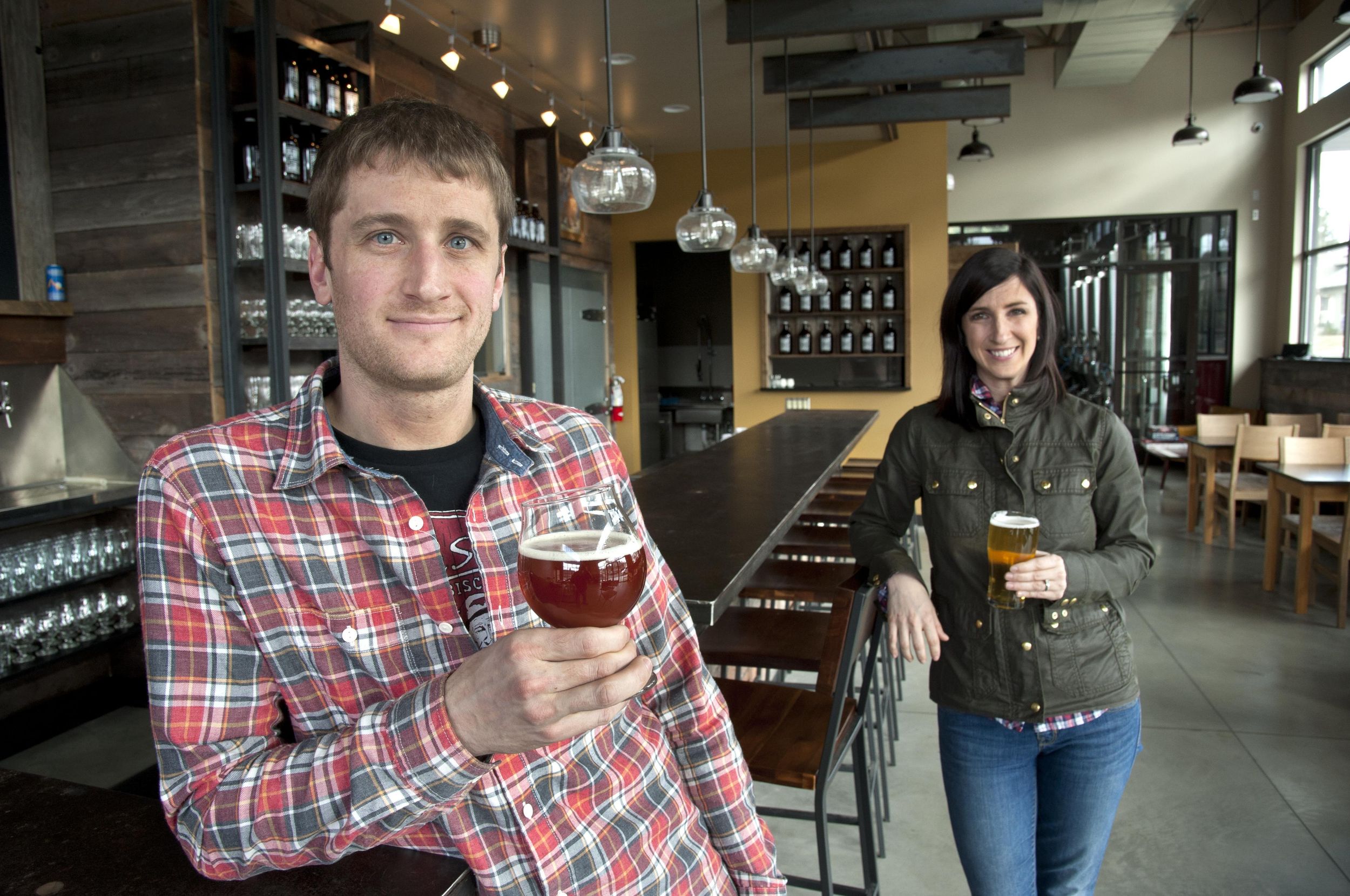 On Tap: Perry Street celebrates anniversary with Golden Growler raffle ...