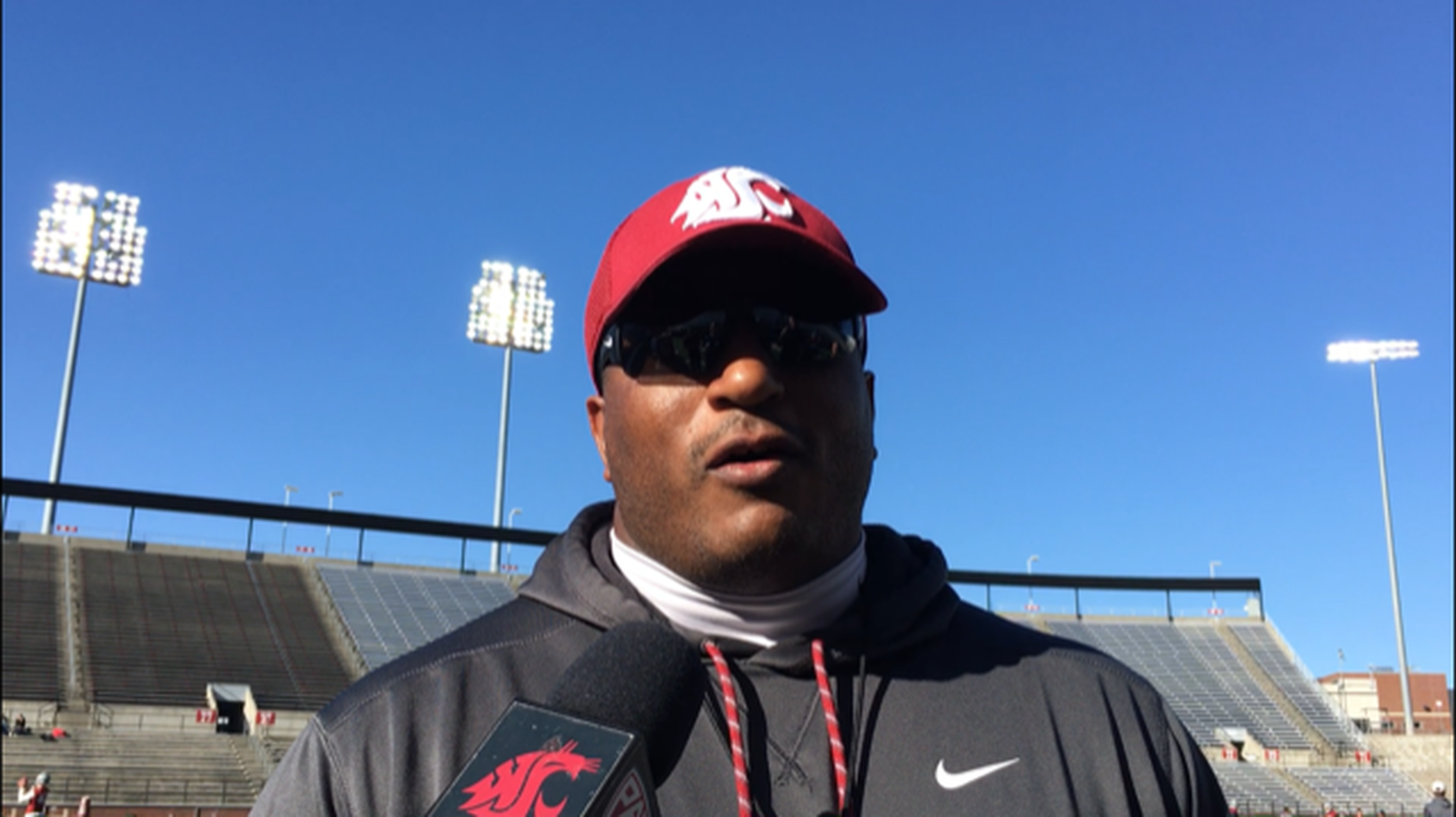 Video: Washington State defensive line coach Jeff Phelps post practice ...