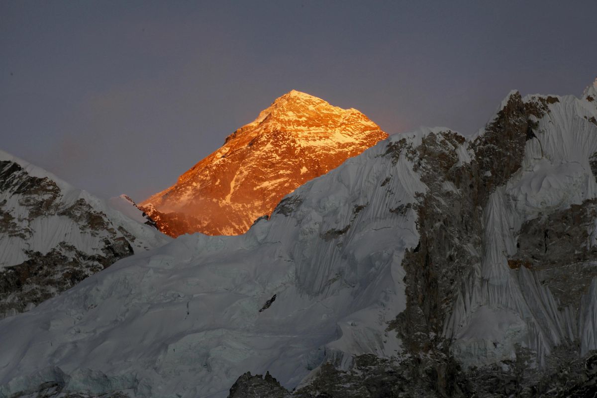 Reports that Everest's Hillary Step collapsed may be false | The ...