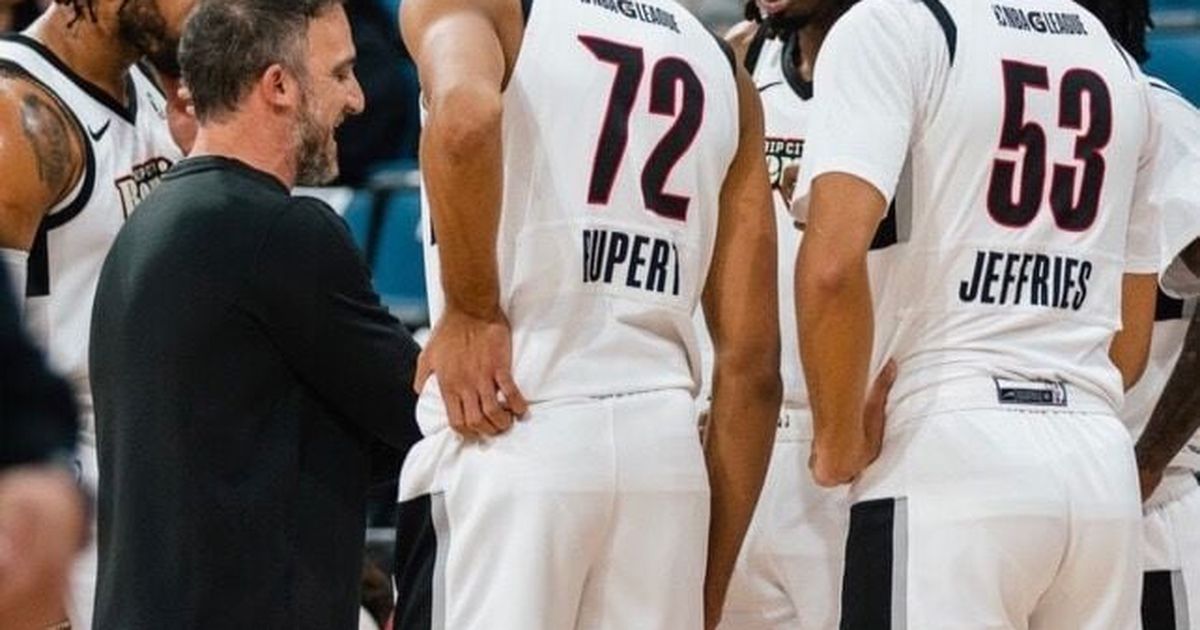 WSU hoops completes coaching staff with addition of George Galanopoulos ...