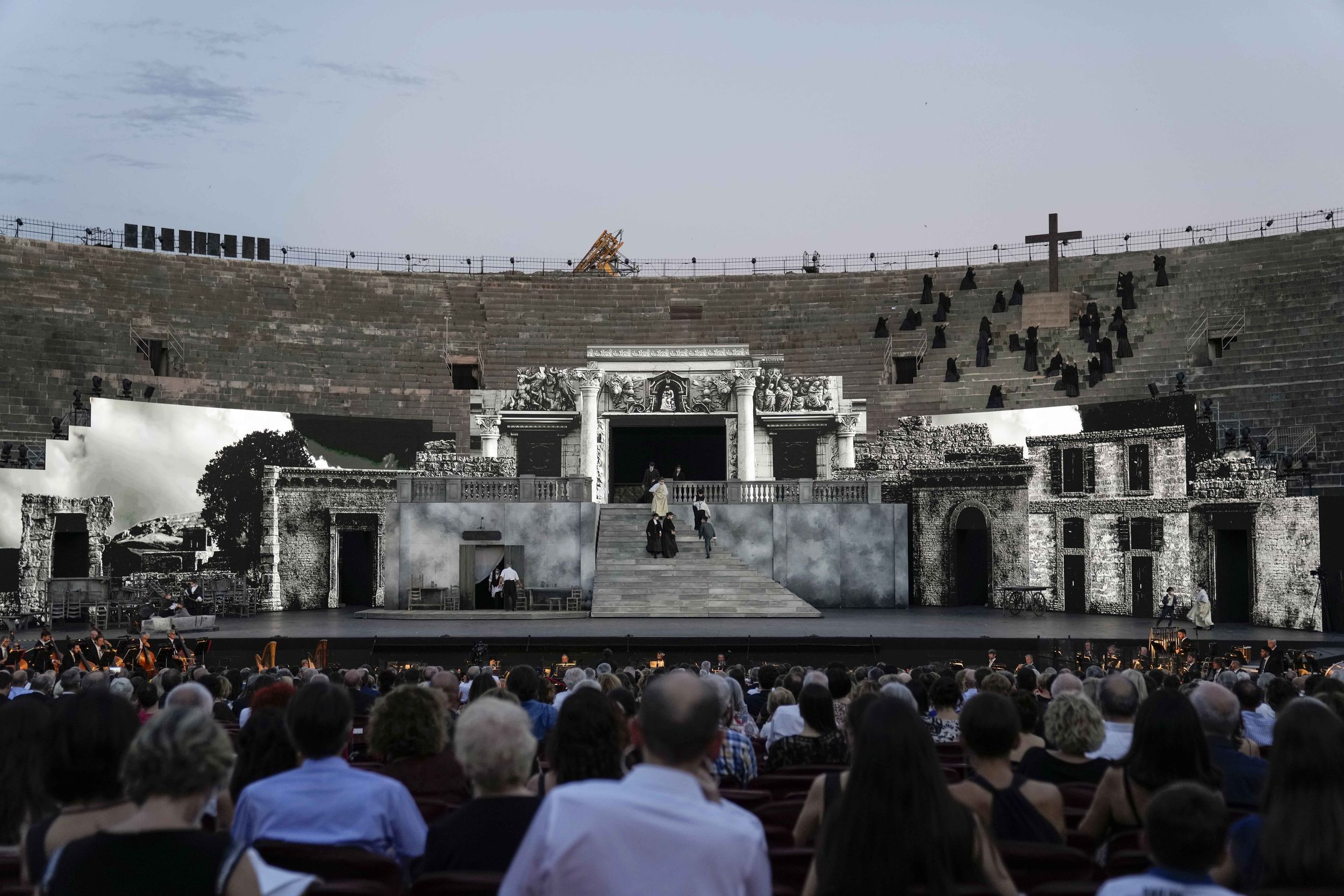 3D video replaces huge sets in Verona as full operas resume