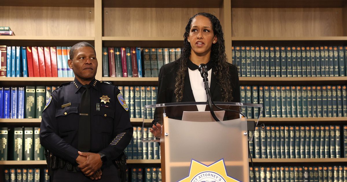 Federal prosecutors urge 40 years in prison after Pelosi attacker's ...