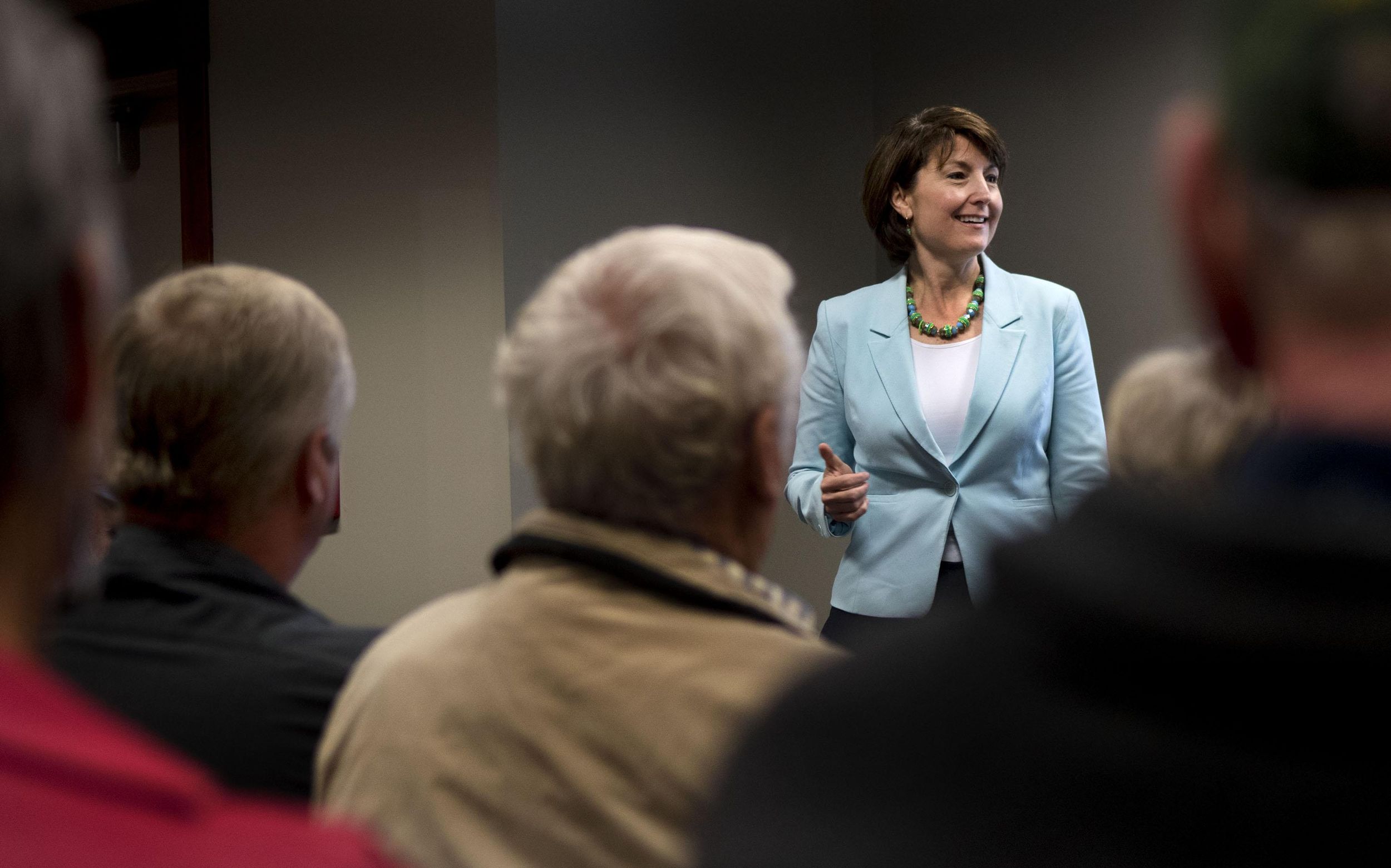 McMorris Rodgers talks health care, education at Deer Park town hall