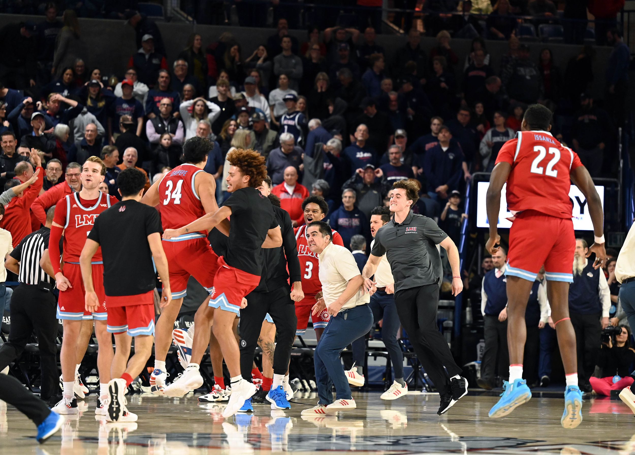 'There was a lot of yelling.' LMU players unhinged in locker room after ...
